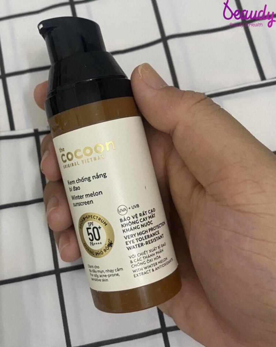Review kem chống nắng bí đao Cocoon Winter Melon Sunscreen: chống nắng phổ rộng cho da dầu mụn ...